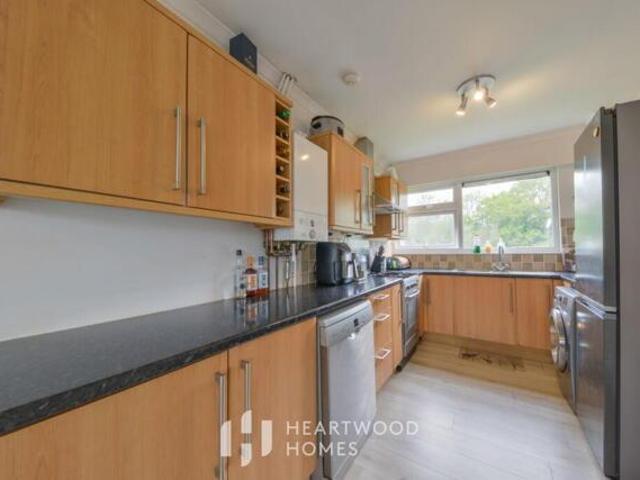 For Sale 2 Bedroom Shared Living/roommate St. Albans Hertfordshire DLS100191720