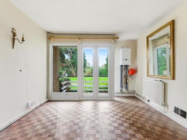For Sale 2 Bedroom Shared Living/roommate St. Albans Hertfordshire DS100456835