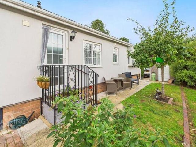 For Sale 2 Bedroom Shared Living/roommate Stanton Gloucestershire DS101025742