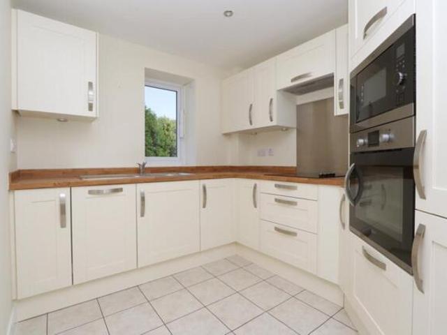 For Sale 2 Bedroom Shared Living/roommate Stafford Staffordshire DS98718325