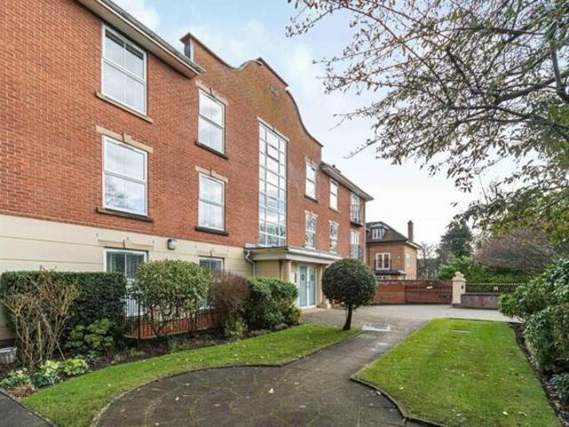 For Sale 2 Bedroom Shared Living/roommate Stockport Stockport DS101777787
