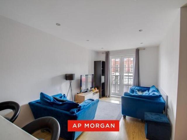 For Sale 2 Bedroom Shared Living/roommate Stourbridge Dudley DLS98864362
