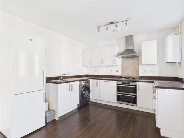For Sale 2 Bedroom Shared Living/roommate Stroud Gloucestershire DS100684876