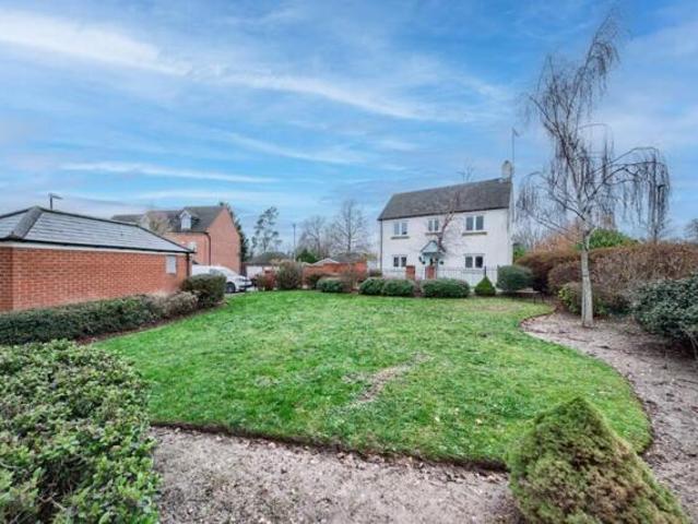 For Sale 2 Bedroom Shared Living/roommate Stratford Upon Avon Warwickshire DLS98930130