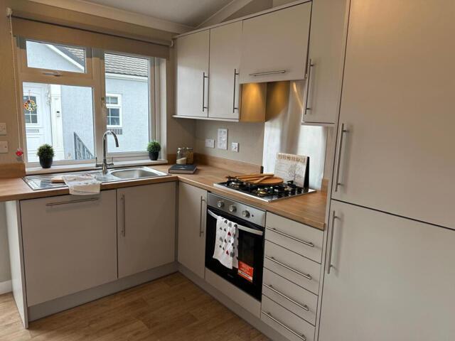 For Sale 2 Bedroom Shared Living/roommate Suffolk Suffolk DLS101677042