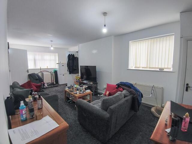 For Sale 2 Bedroom Shared Living/roommate Sunderland Sunderland DLS101677817
