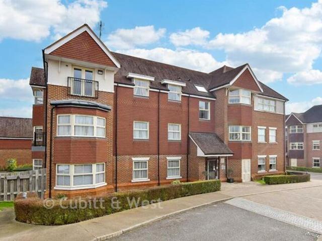For Sale 2 Bedroom Shared Living/roommate Surrey Great London DLS100917592