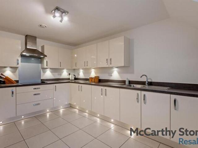 For Sale 2 Bedroom Shared Living/roommate Surrey Great London DLS101100052