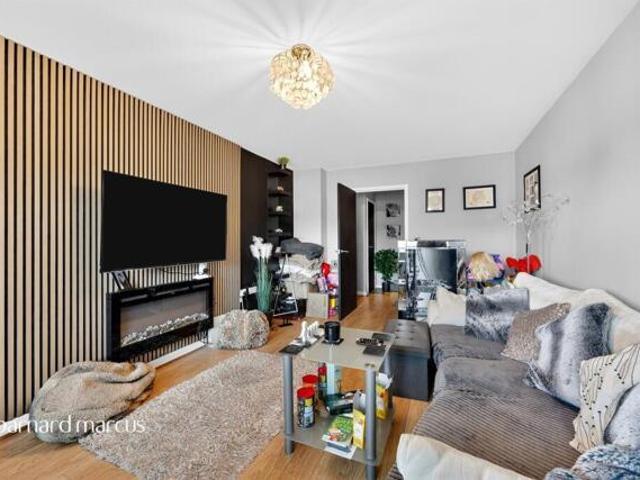 For Sale 2 Bedroom Shared Living/roommate Surrey Great London DLS99523610