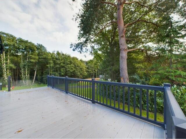 For Sale 2 Bedroom Shared Living/roommate Surrey Great London DLS99840537