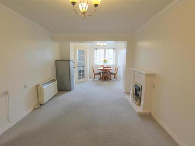 For Sale 2 Bedroom Shared Living/roommate Surrey Great London DS98335763