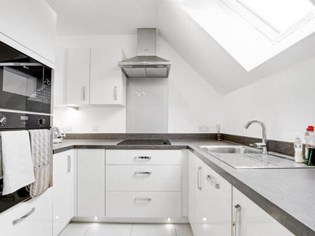For Sale 2 Bedroom Shared Living/roommate Surrey Surrey DLS100685063
