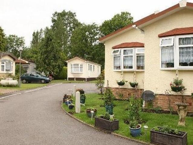 For Sale 2 Bedroom Shared Living/roommate Surrey Surrey DS98864669