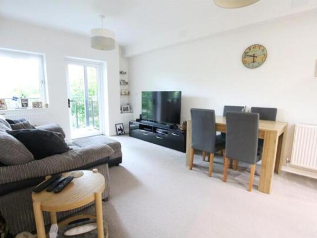For Sale 2 Bedroom Shared Living/roommate Surrey Surrey DS101678784