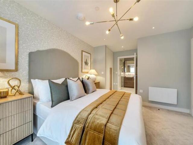 For Sale 2 Bedroom Shared Living/roommate Surrey Surrey DS101743293