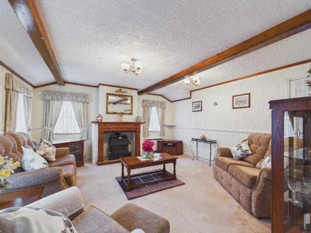 For Sale 2 Bedroom Shared Living/roommate Surrey Surrey DS101892284