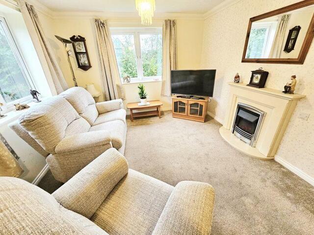 For Sale 2 Bedroom Shared Living/roommate Sutton Coldfield Birmingham DS98800764