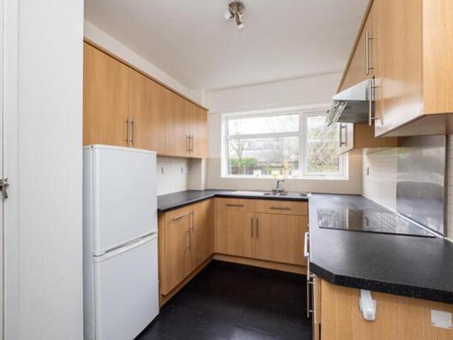 For Sale 2 Bedroom Shared Living/roommate Sutton Greater London DLS98903537