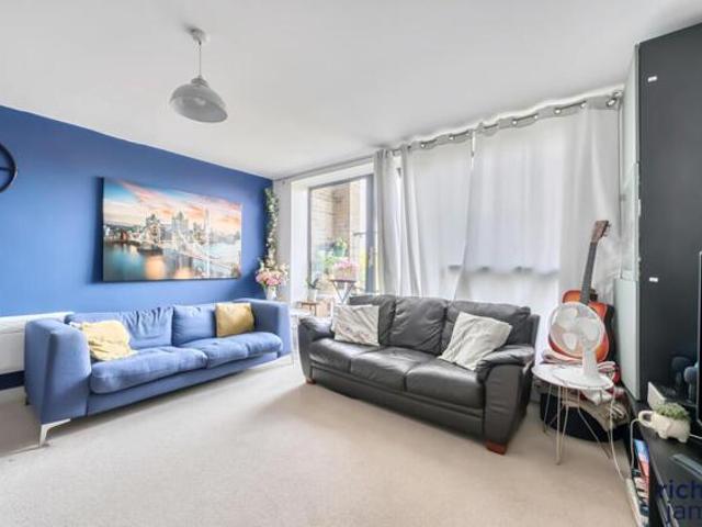 For Sale 2 Bedroom Shared Living/roommate Swindon Swindon DLS100917632