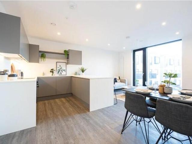 For Sale 2 Bedroom Shared Living/roommate Salford Salford DLS100825016