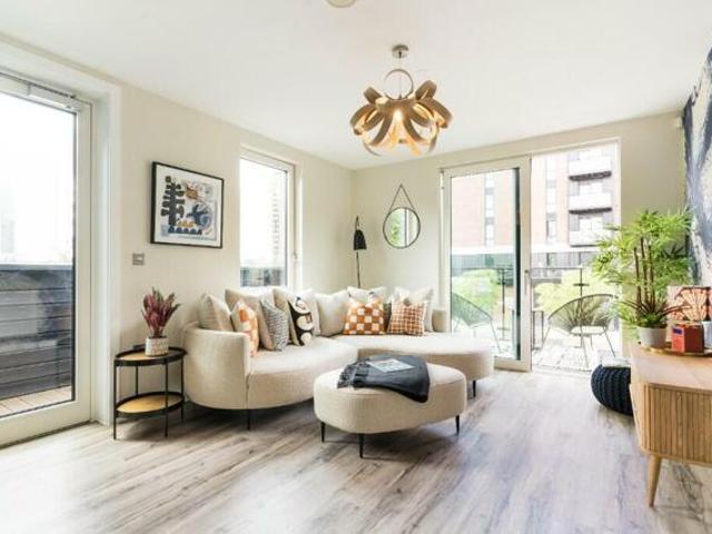 For Sale 2 Bedroom Shared Living/roommate Salford Salford DLS101675175
