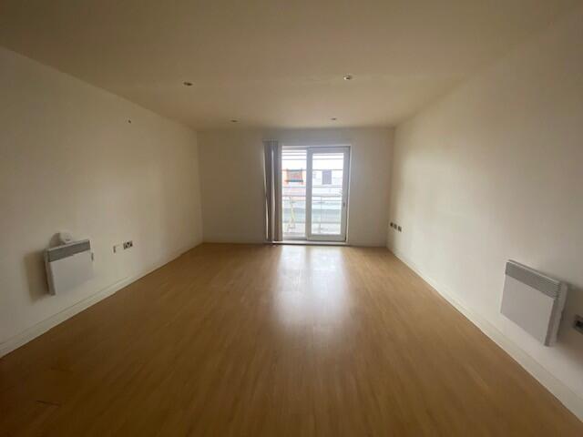 For Sale 2 Bedroom Shared Living/roommate Salford Salford DLS101678655