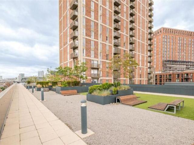 For Sale 2 Bedroom Shared Living/roommate Salford Salford DLS101777673