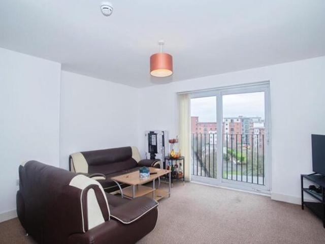 For Sale 2 Bedroom Shared Living/roommate Salford Salford DS101678322