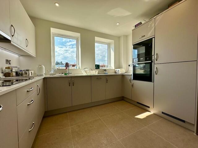 For Sale 2 Bedroom Shared Living/roommate Salisbury Wiltshire DLS99571604