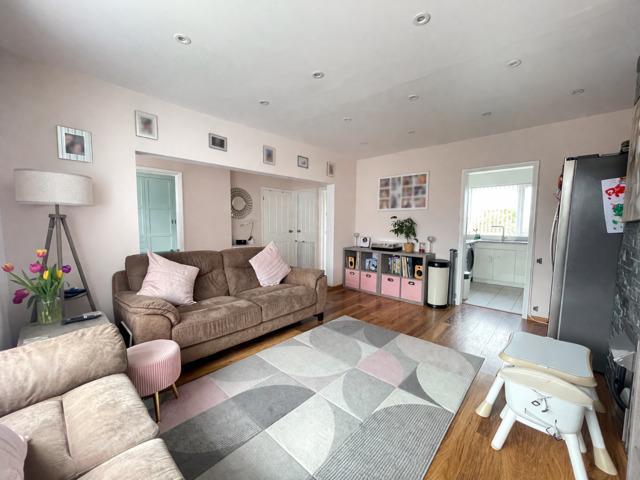 For Sale 2 Bedroom Shared Living/roommate Sheerness Kent DS101278027