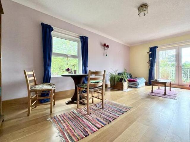 For Sale 2 Bedroom Shared Living/roommate Sidmouth Devon DS99236896