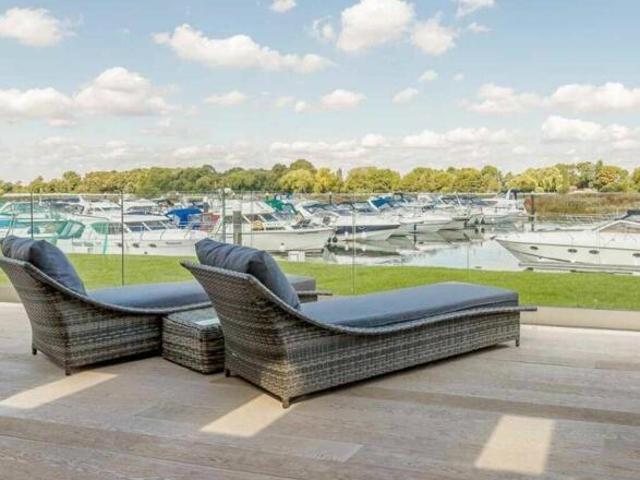 For Sale 2 Bedroom Shared Living/roommate Slough Windsor And Maidenhead DLS100578862