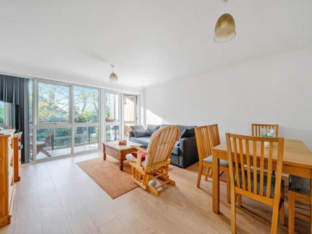 For Sale 2 Bedroom Shared Living/roommate Southampton Hampshire DS100648868