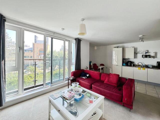 For Sale 2 Bedroom Shared Living/roommate Southampton Hampshire DS101168518