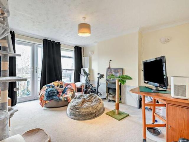 For Sale 2 Bedroom Shared Living/roommate Southampton Southampton DLS101119314