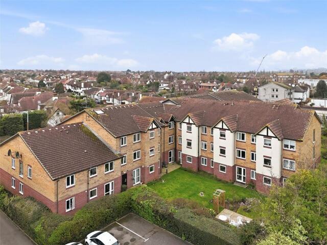 For Sale 2 Bedroom Shared Living/roommate Southend On Sea Southend on Sea DLS100398318