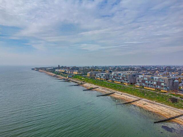 For Sale 2 Bedroom Shared Living/roommate Southend On Sea Southend on Sea DS100158623