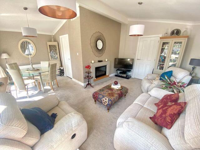 For Sale 2 Bedroom Shared Living/roommate Southwick Road Southwick Road DS101316539