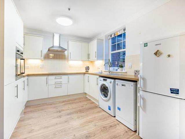 For Sale 2 Bedroom Shared Living/roommate Tunbridge Wells Kent DLS101996071
