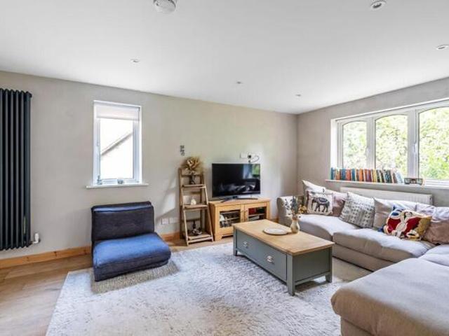 For Sale 2 Bedroom Shared Living/roommate Tunbridge Wells Kent DS98503802