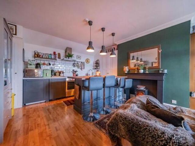 For Sale 2 Bedroom Shared Living/roommate Tunbridge Wells Kent DS99029638