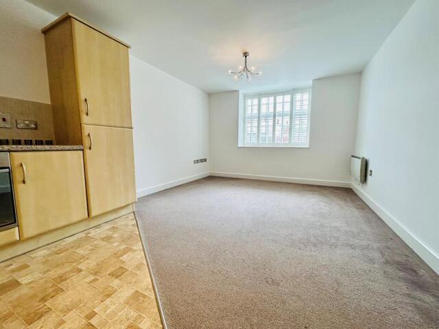 For Sale 2 Bedroom Shared Living/roommate Tean Tean DLS101931798