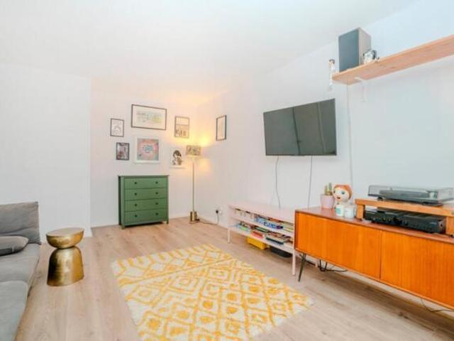 For Sale 2 Bedroom Shared Living/roommate Teddington Greater London DLS100917623