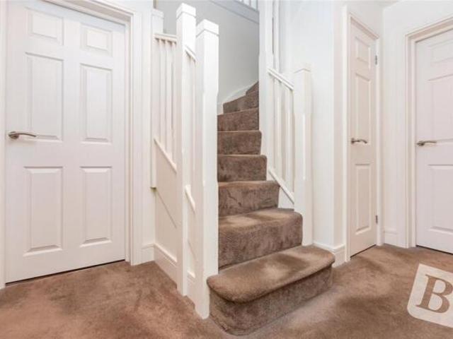 For Sale 2 Bedroom Shared Living/roommate Thurrockc Greater London DS99475912