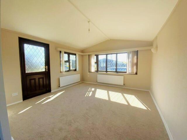 For Sale 2 Bedroom Shared Living/roommate Torksey Torksey DLS100988148