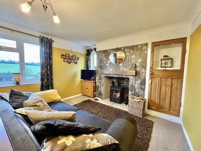 For Sale 2 Bedroom Shared Living/roommate Wye Kent DLS99130154