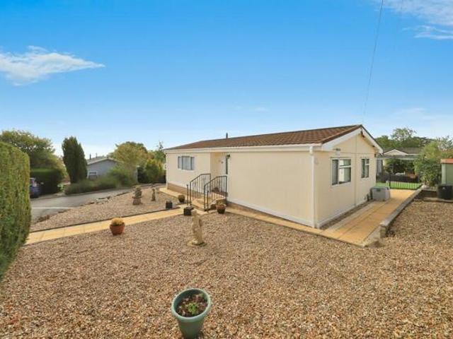 For Sale 2 Bedroom Shared Living/roommate Wye Kent DS98404484