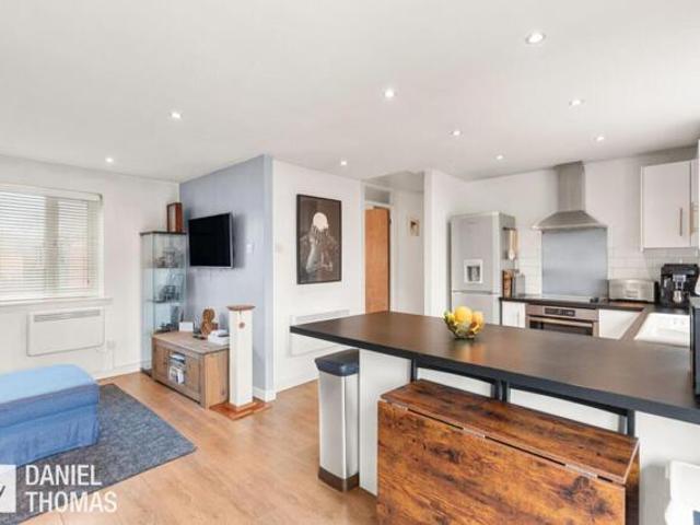 For Sale 2 Bedroom Shared Living/roommate Waltham Abbey Essex DLS99688726