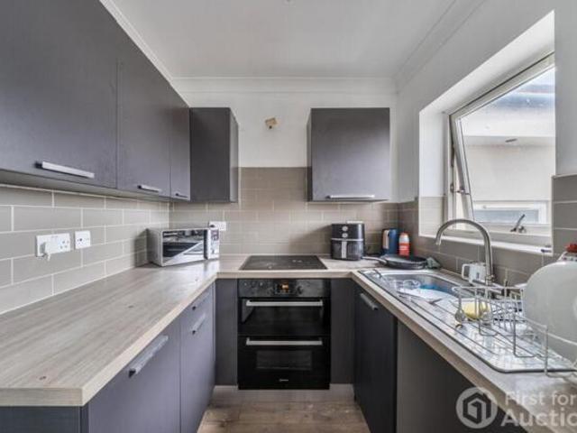 For Sale 2 Bedroom Shared Living/roommate Watford Hertfordshire DS98404458