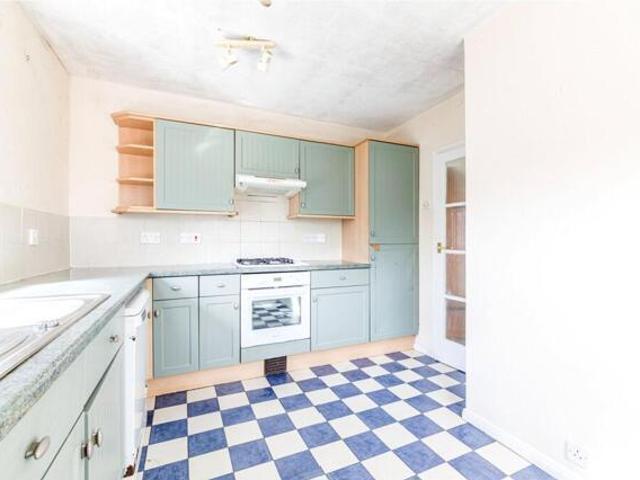 For Sale 2 Bedroom Shared Living/roommate West Byfleet Surrey DS101891818